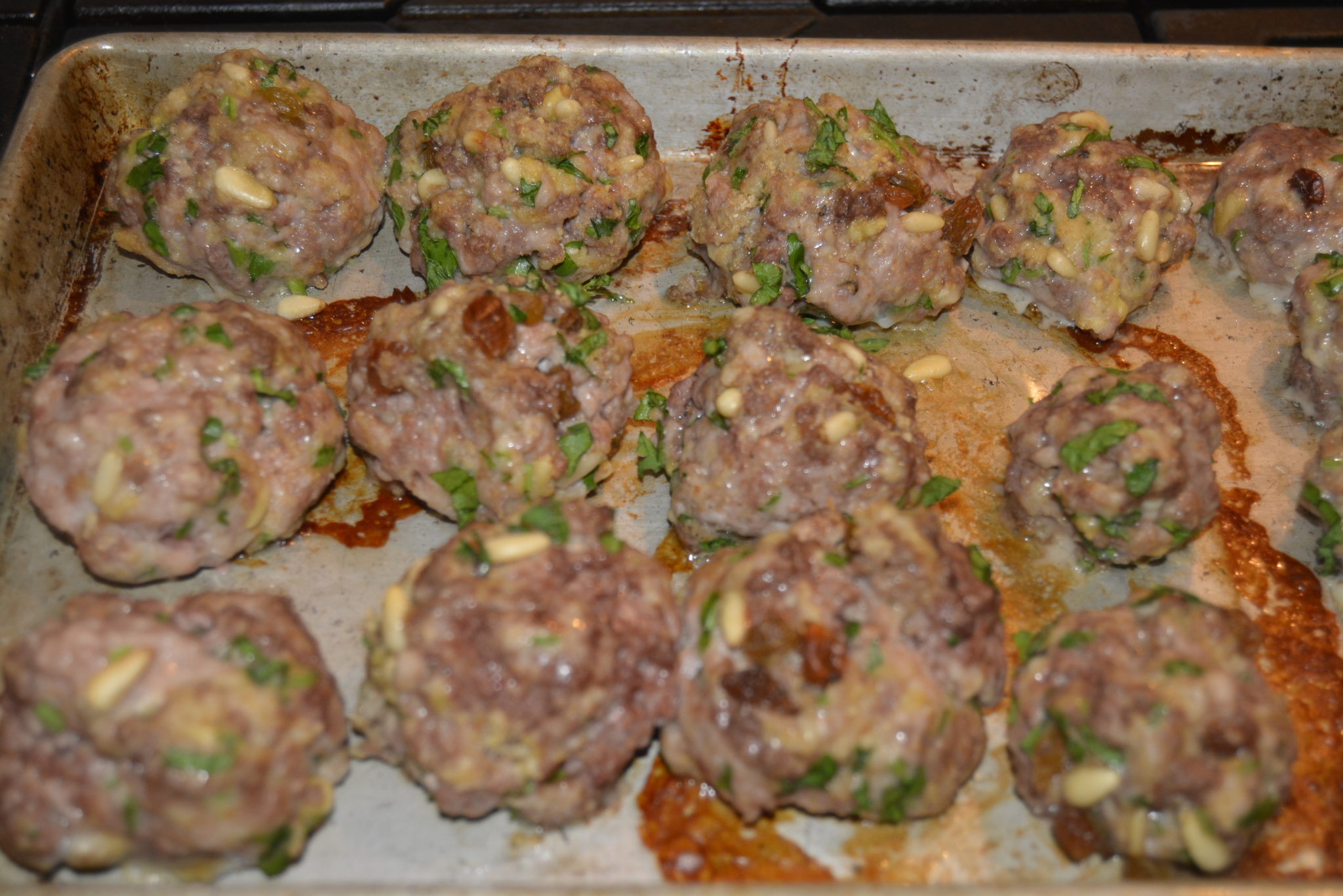 Nonna’s Neapolitan Meatballs - 825 Main Products